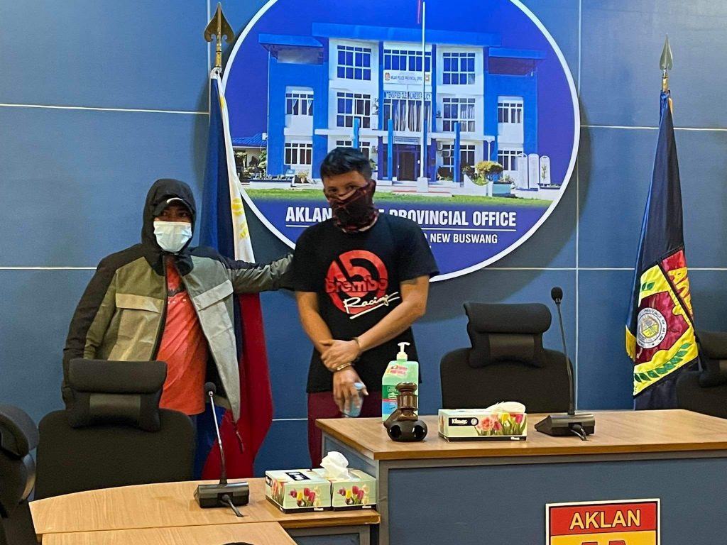 Kaso laban sa pulis na namaril-patay sa Boracay, nahulog sa homicide ... Kaso laban sa pulis na namaril-patay sa Boracay, nahulog sa homicide ...